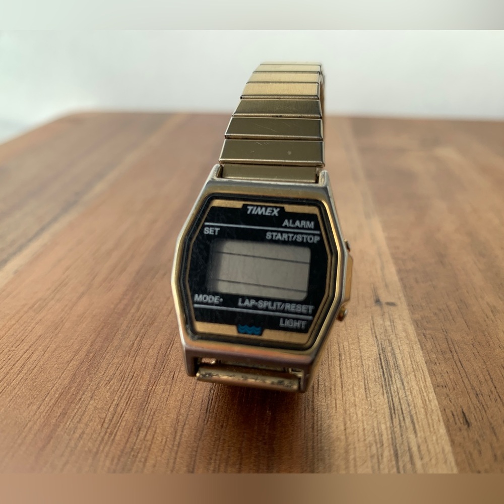 Vintage Ladies Timex Digital Watch - Gem